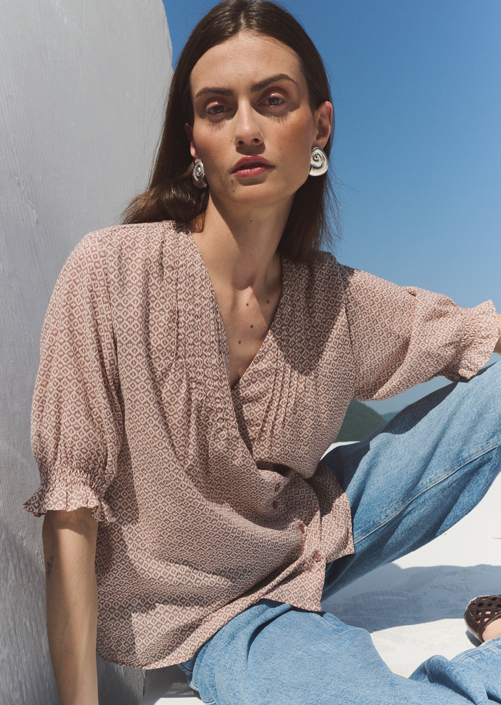 LR-POLLIE 2 Blouse in Off white from Leveté Room | Leveteroom.com